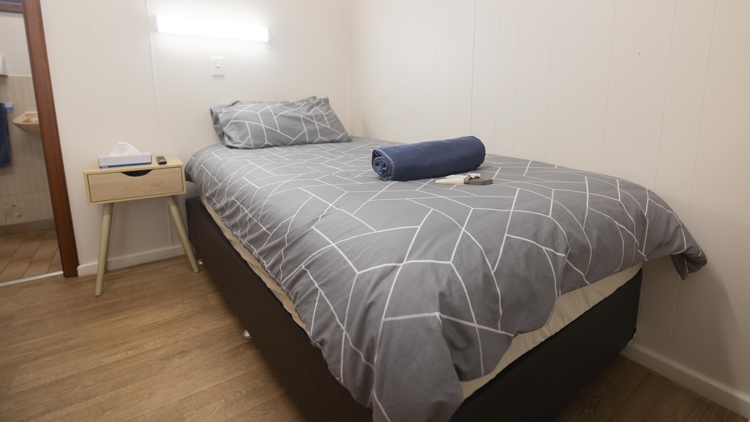 Single Room – Carnarvon Hotel